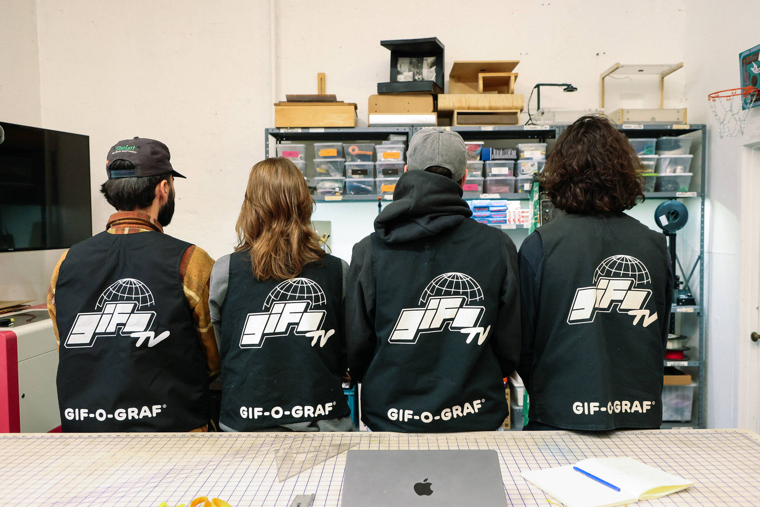 Creative Community: Gif-O-Graf – Bodega